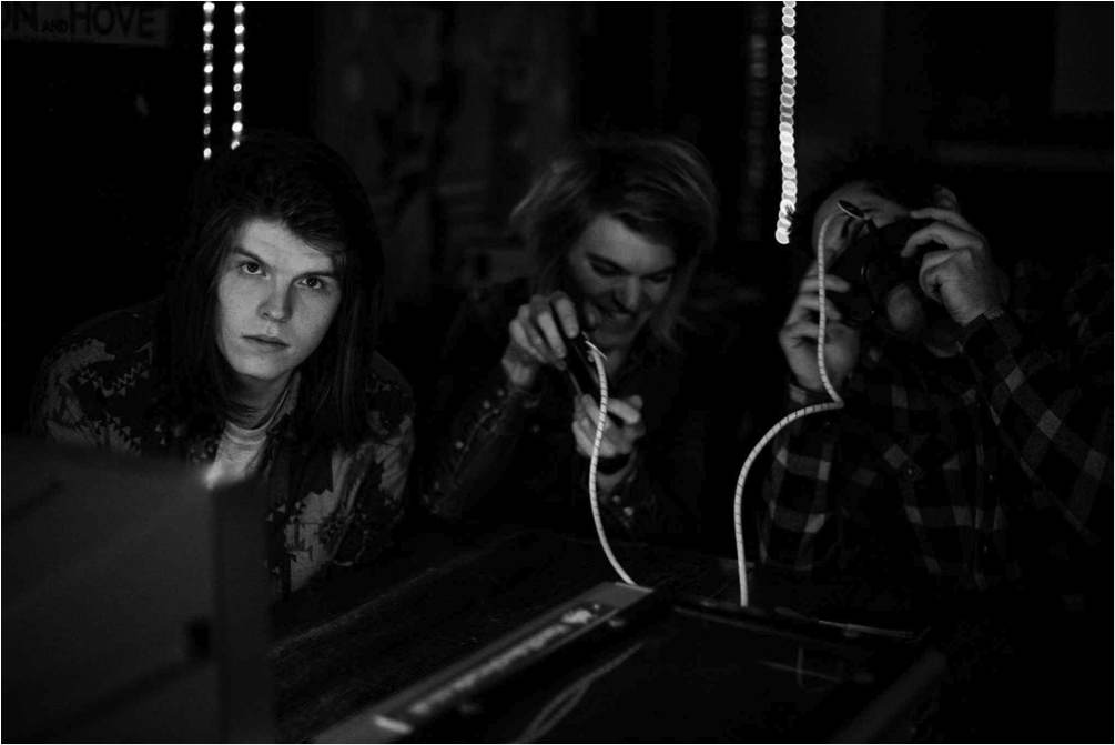 TIGERCUB TO RELEASE SINGLE ON BLOOD RED SHOES RECORD LABEL : Silent Radio