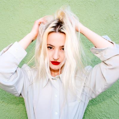 DU BLONDE, AKA BETH JEANS HOUGHTON, UNVEILS NEW SINGLE AND TOUR ...