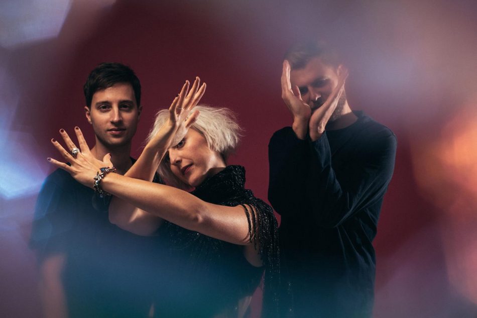 LIVE: VAULTS – 06/02/2017 : Silent Radio