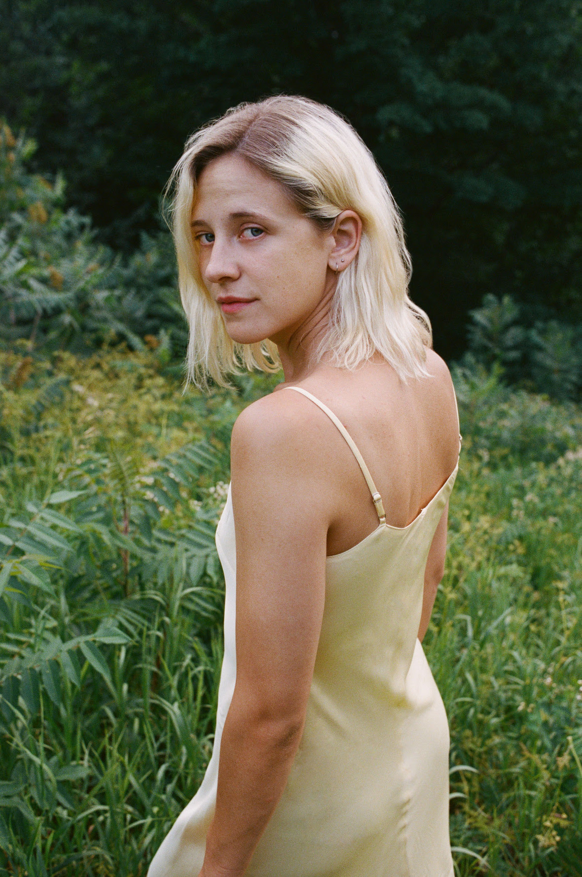 HELENA DELAND HAS UNVEILED NEW SINGLE ‘TRUTH NUGGET’ AHEAD OF DEBUT ...