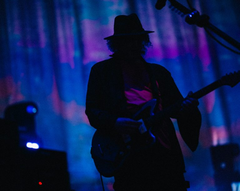 LIVE REVIEW – MY BLOODY VALENTINE: AVIVA STUDIOS – 24/11/2025 : Silent ...